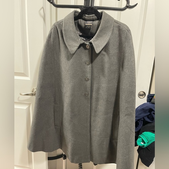 torrid | Jackets & Coats | Outlander Cloak Exclusive Hot Topic ...